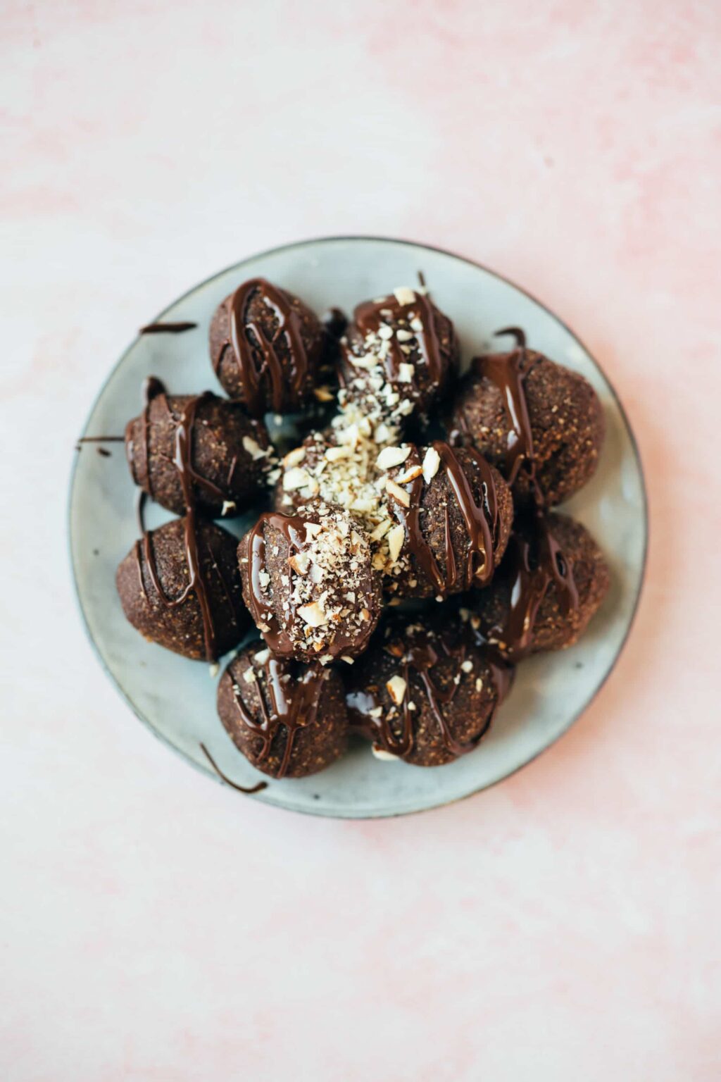 Nutella-Bites (3-Zutaten) 30 Minuten Rezept — VEGANE VIBES