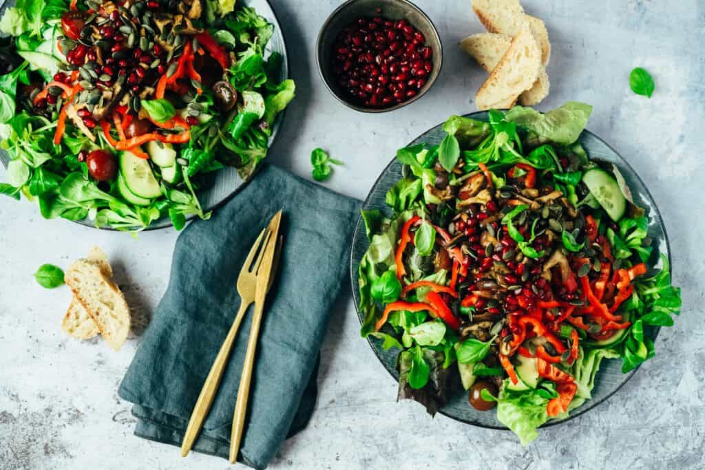 Salat mit Tamari-Pilzen - vegan & glutenfrei — VEGANE VIBES
