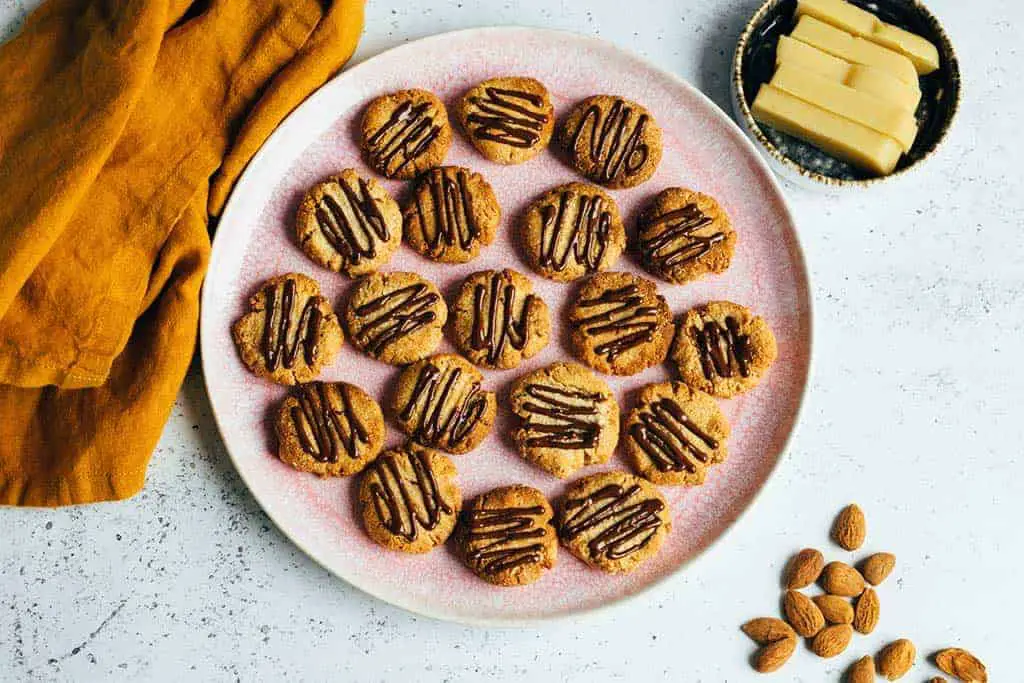 Marzipan Cookies (vegan) - 20 Minuten Rezept — VEGANE VIBES
