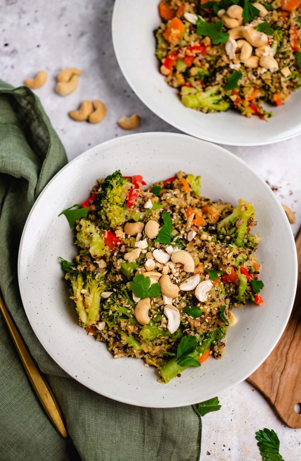 Vegane Quinoa Pfanne (20 Minuten) — VEGANE VIBES