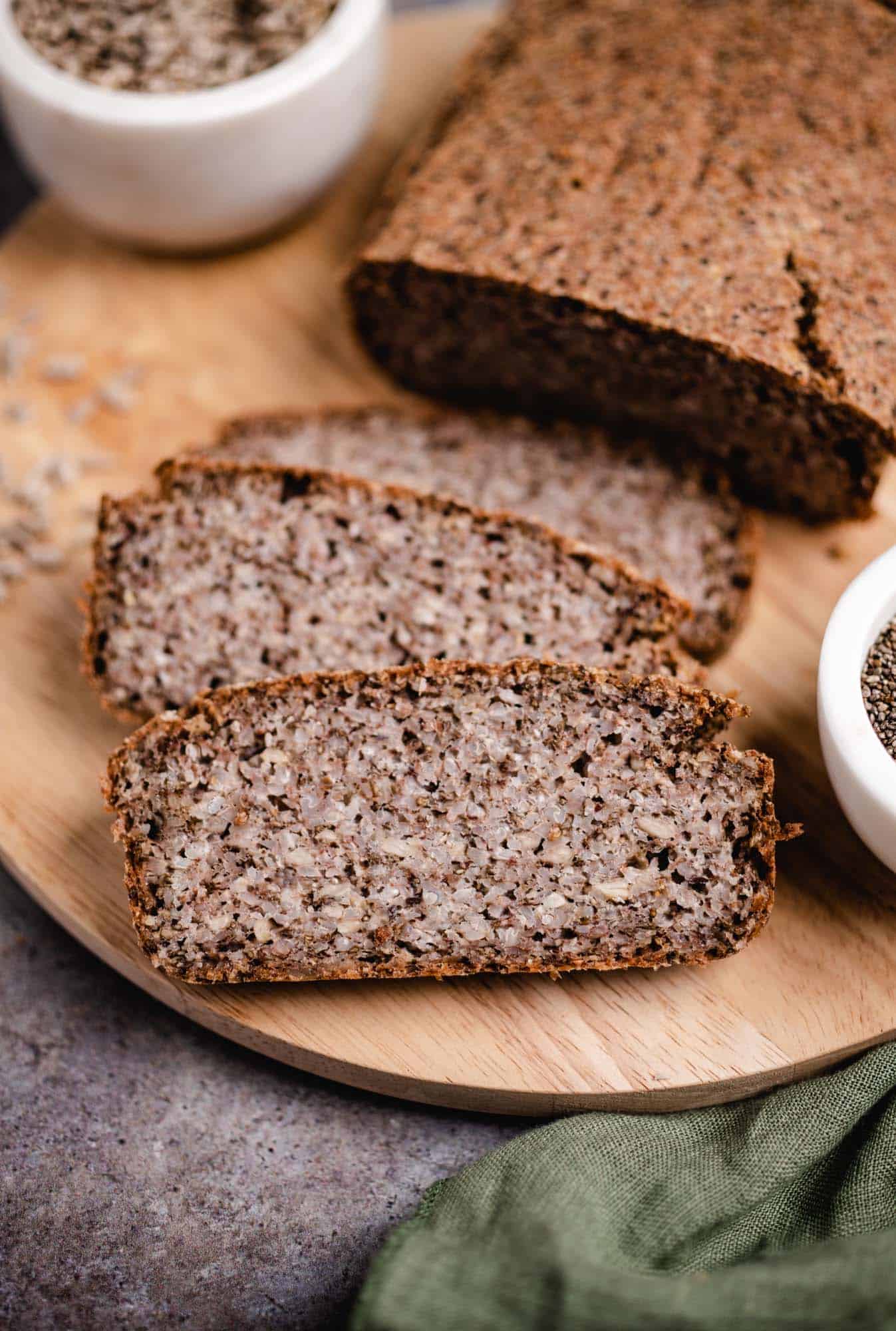Buchweizen Chia Brot — VEGANE VIBES